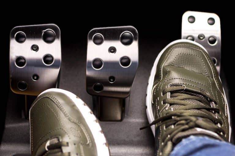 The Best Throttle Controllers: iDrive vs Hikeit | DriveQuest